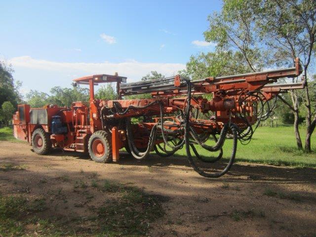 Sandvik Tamrock 205 – 90 Twin Boom + Man Basket Drill Jumbo (YEAR 2000 ...